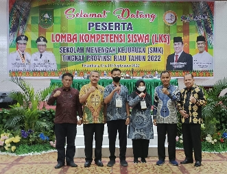 Acara Pembukaan Lomba Kompetensi Siswa Sekolah Menengah Kejuruan ...